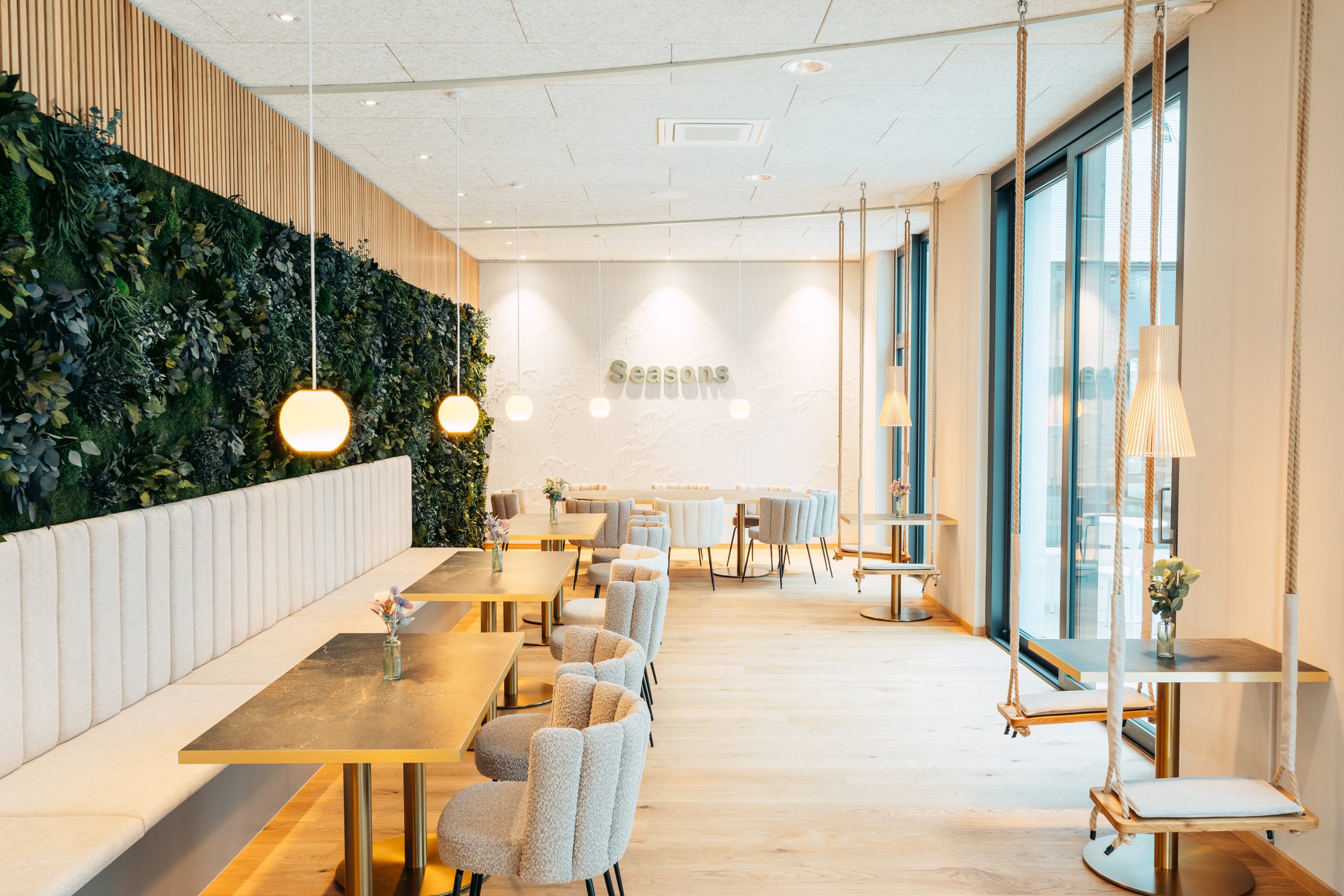 Café Seasons - Café Seasons